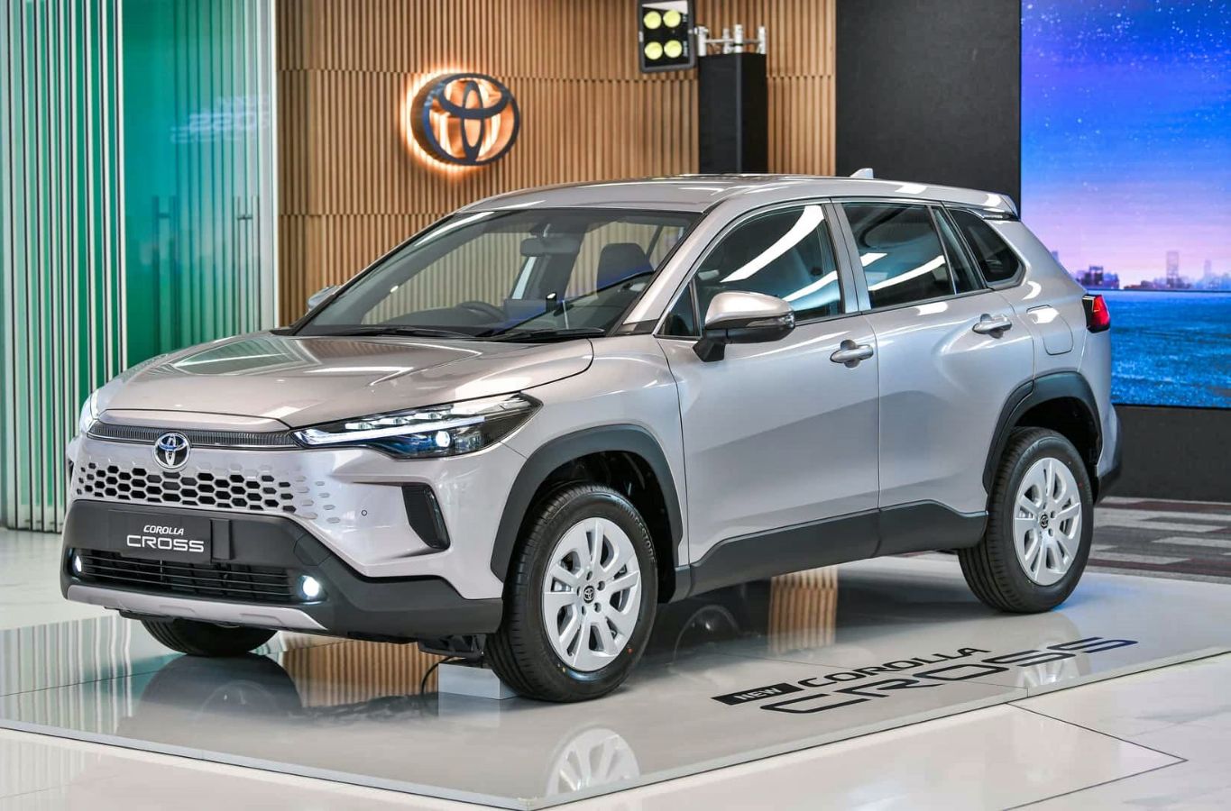 Toyota Corolla Cross 2025 muda visual, aposenta a "marmita" e ganha ...